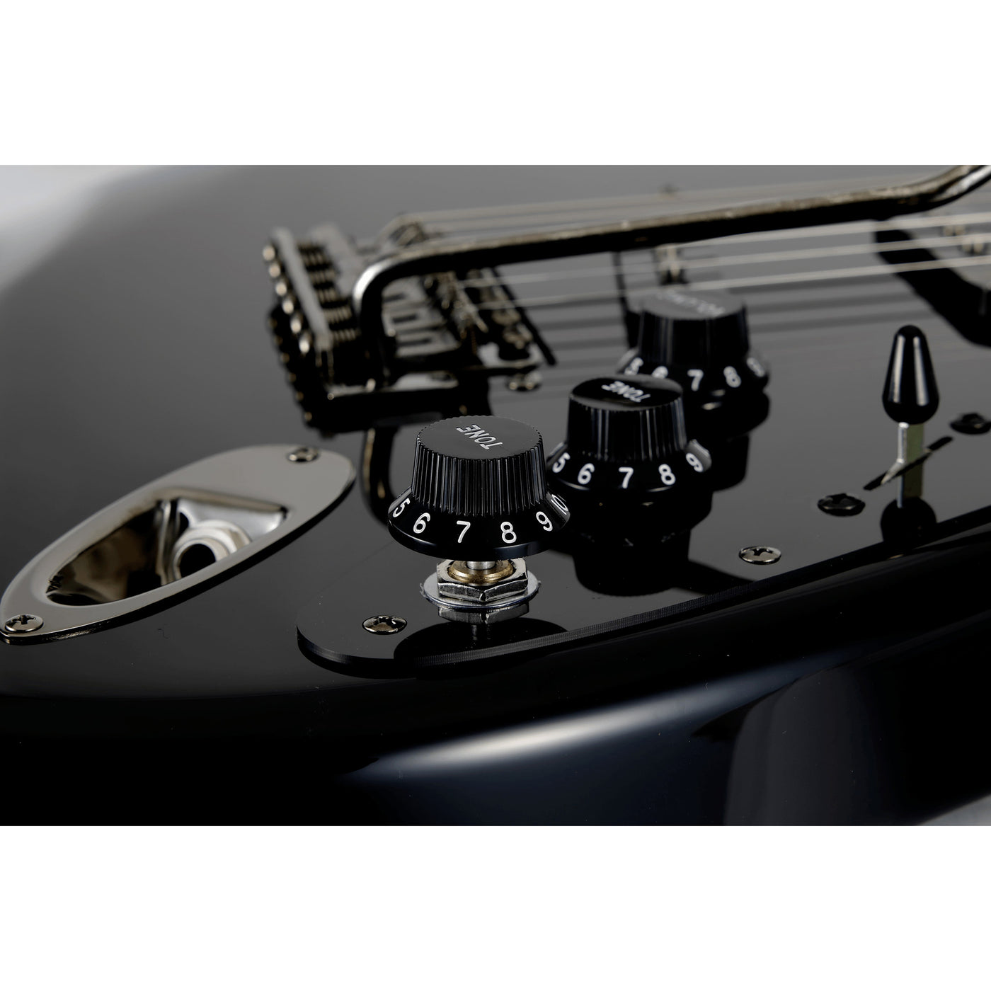 Fender Final Fantasy XIV Strat – Motor City Guitar